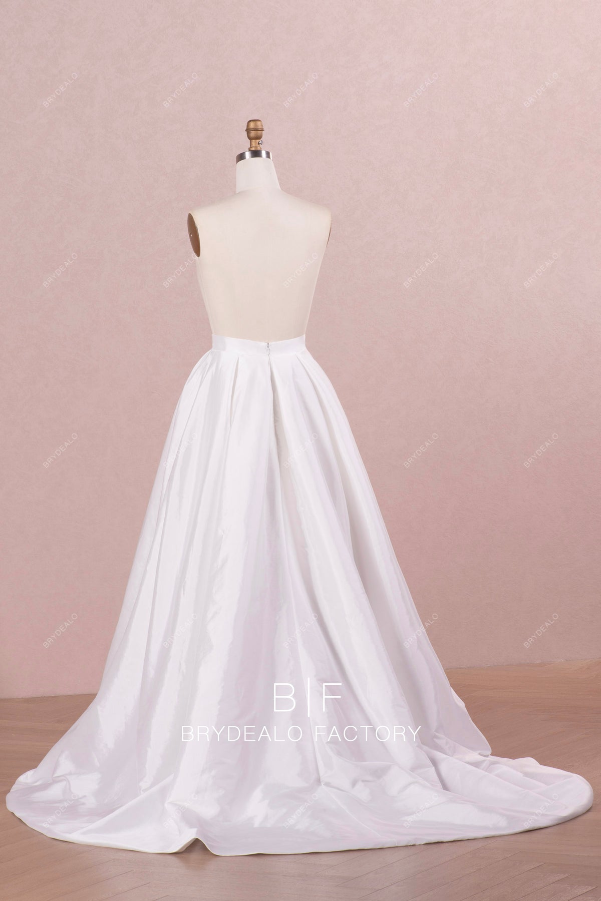 High-end Matte Taffeta Boxy Pleated Ball Gown Bridal Overskirt