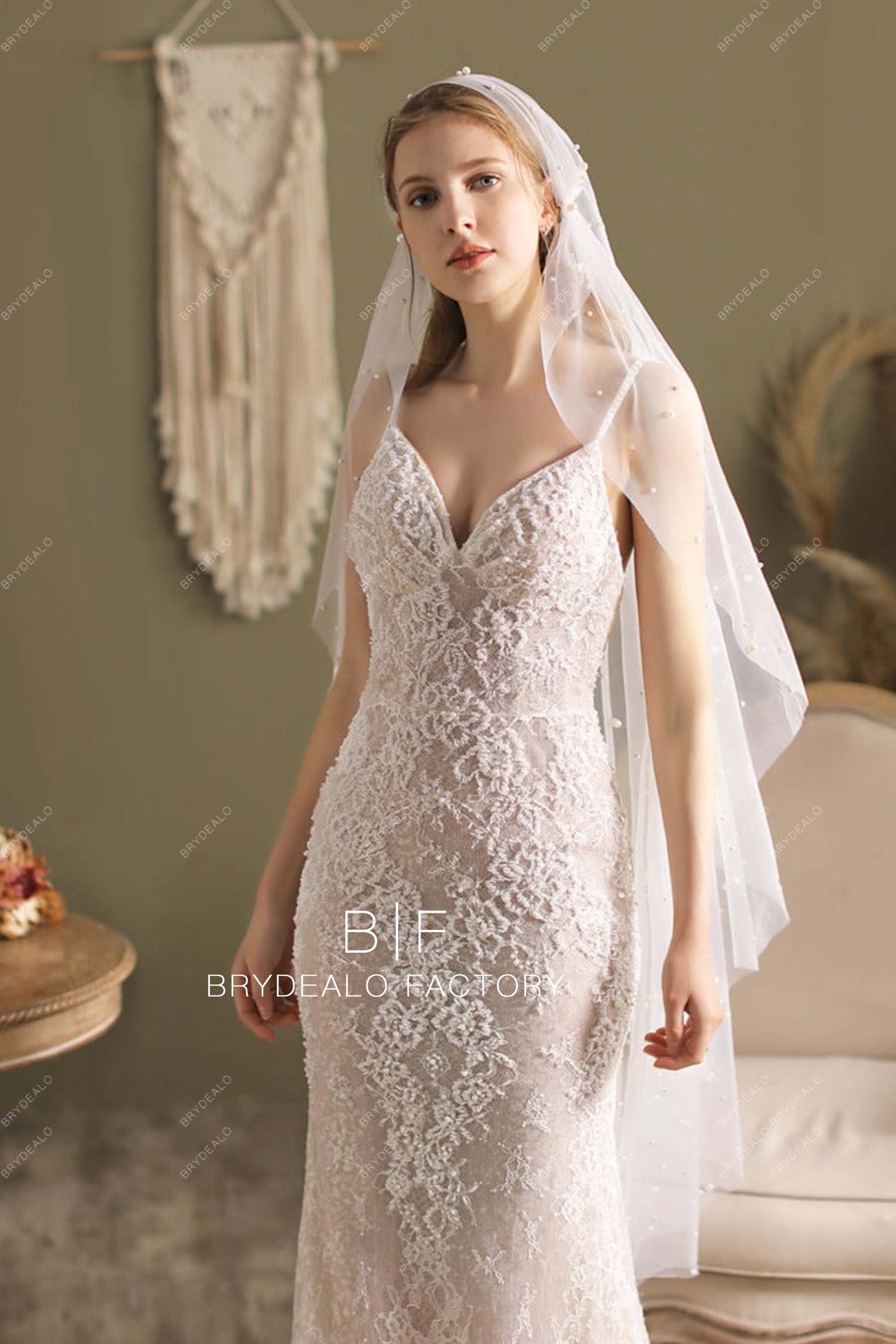 Wholesale Pearls Scattered Cap Wedding Ballet Length Veil