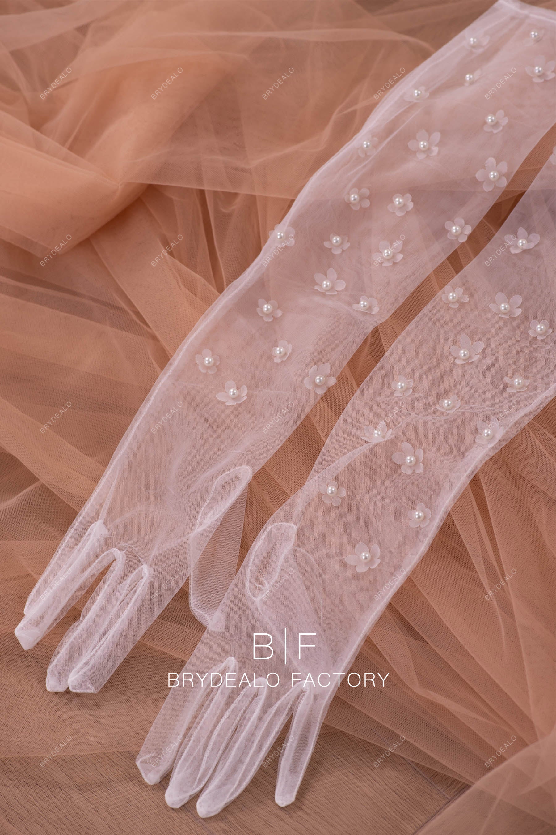 Wholesale Tulle Pearl Flower Bridal Gloves